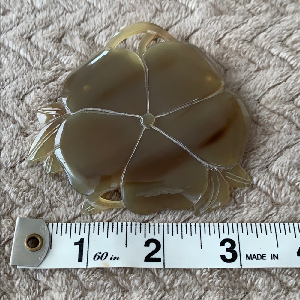 Tortoise Shell Flower Brooch - Gem